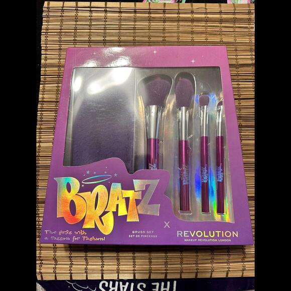 Makeup Revolution | Makeup | Bratz X Revolution Makeup Brush Set Wbag ...